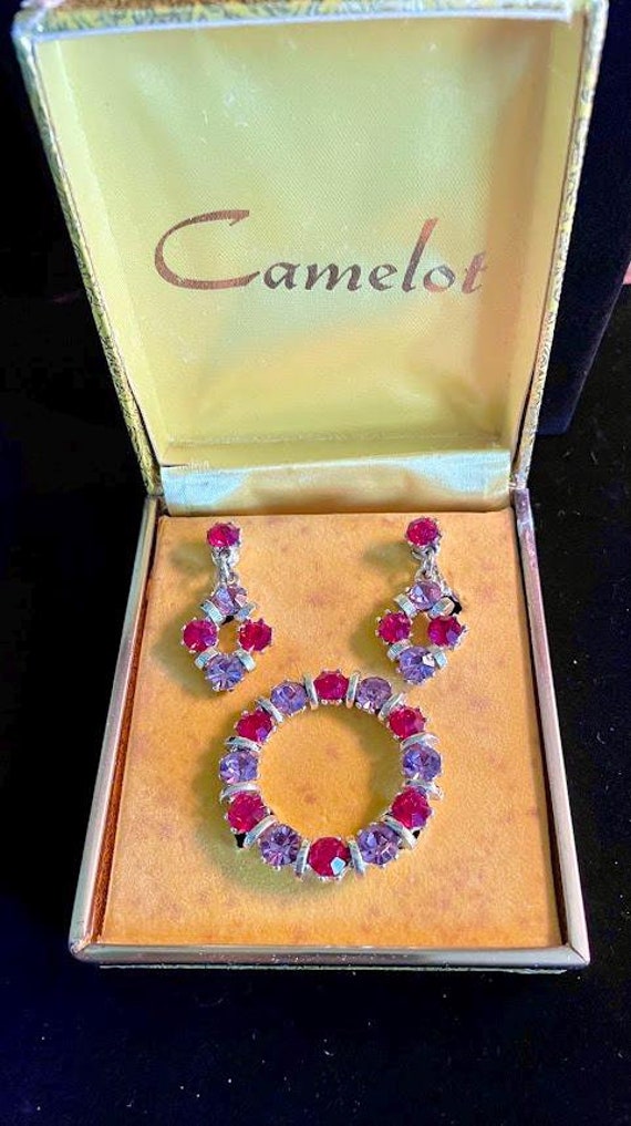 Vintage camelot earring - Gem