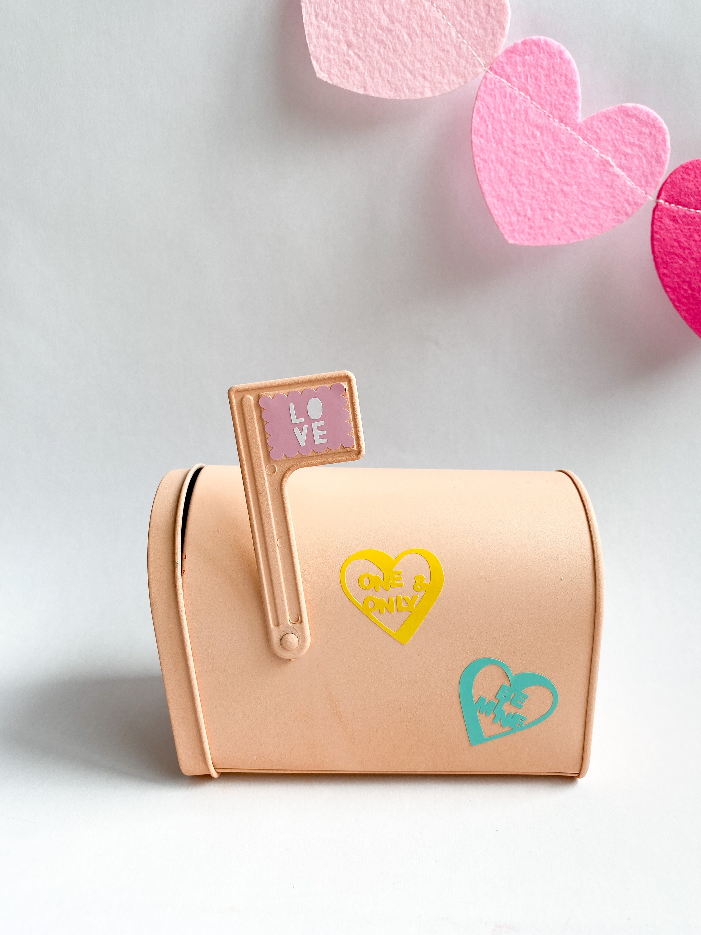 Personalized Heart Conversations Peach Mailbox Party Favor, Valentine ...