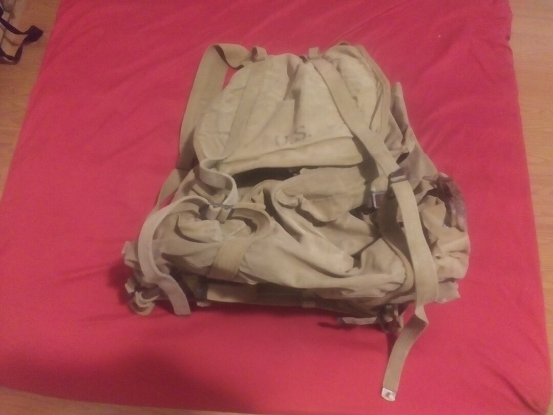 U.S. Army WWII Rucksack With Metal Frame Used - Etsy