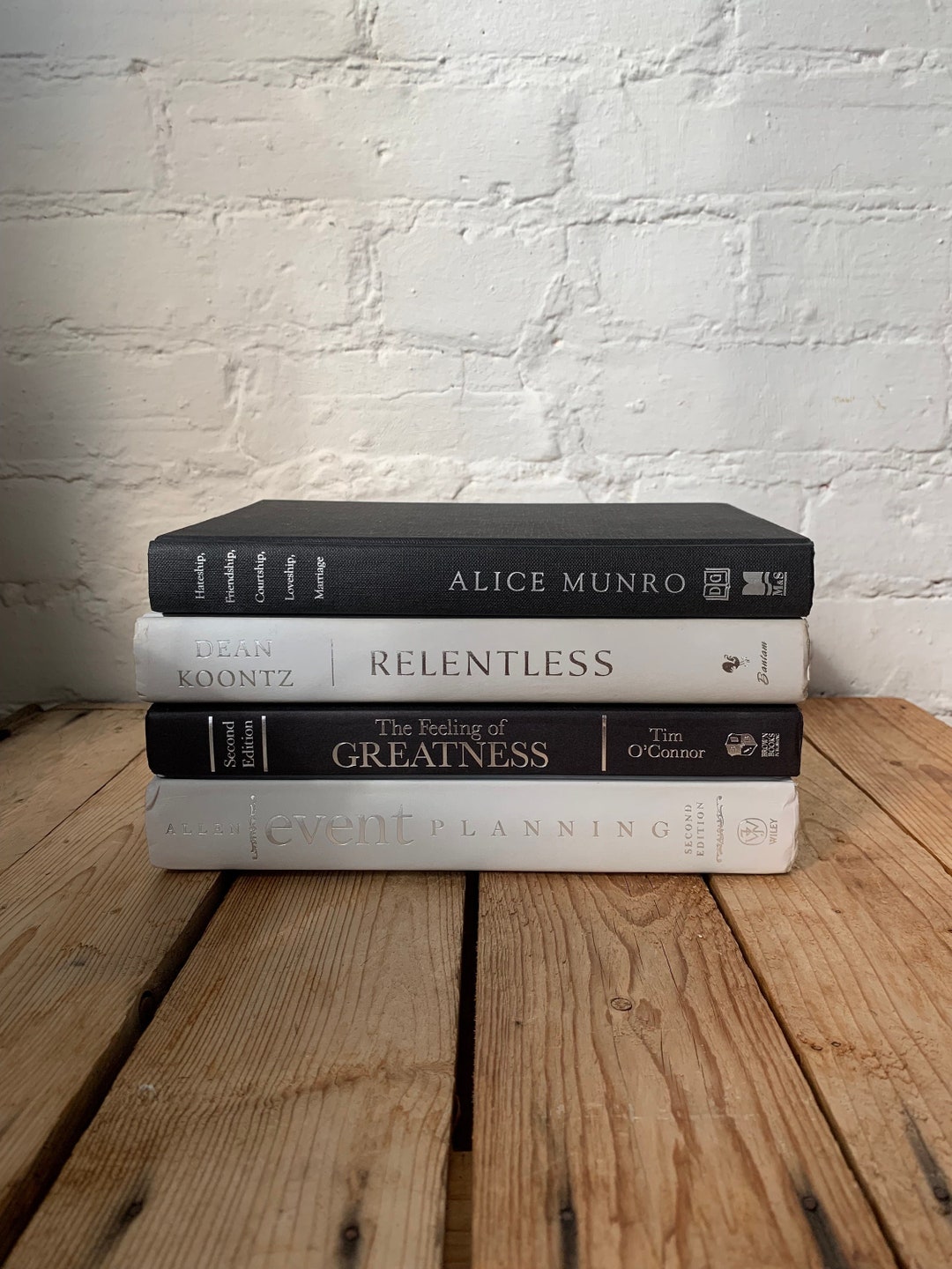 Light Grey and Black Book Stack, Light Grey and Black Shelf Aesthetic ...