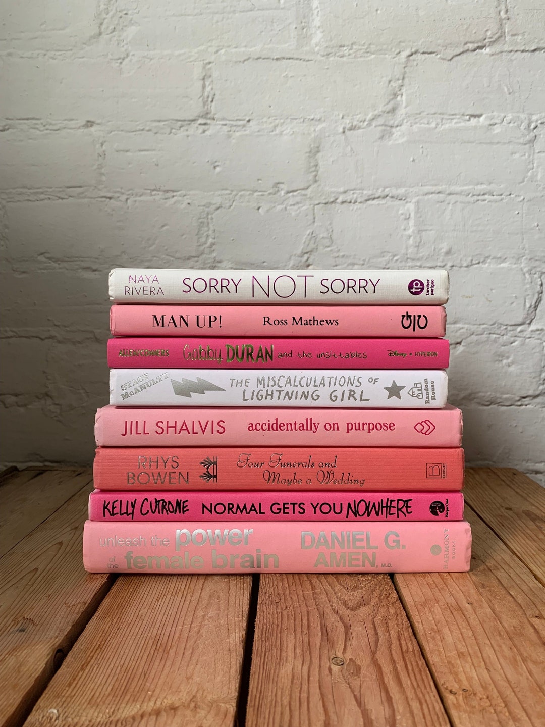Pink Book Stack, Aesthetic Pink Books, Preppy Pink Books ,pink Home ...