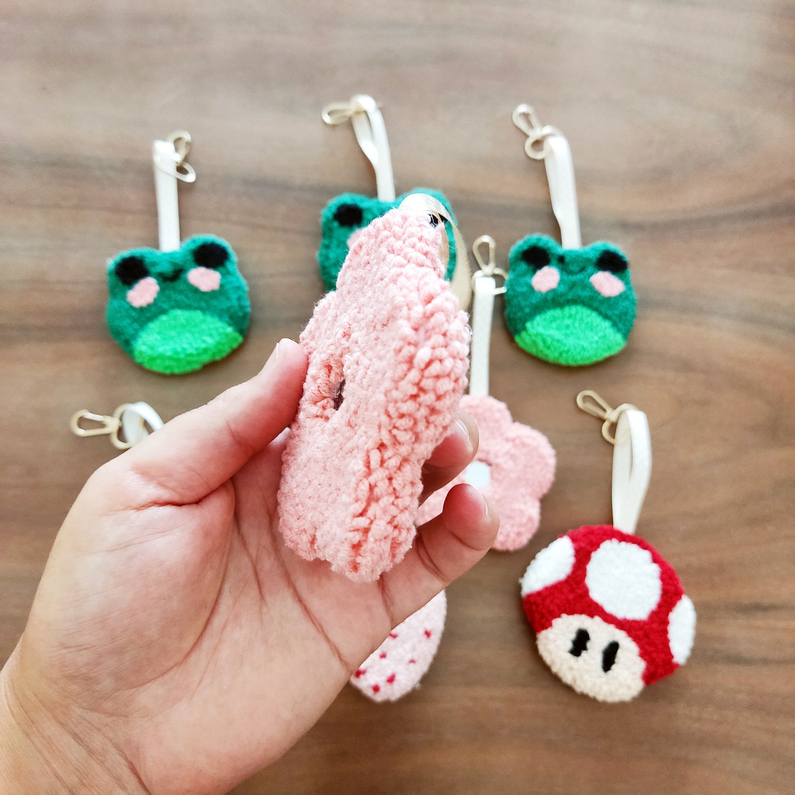 Punch Needle Keychain, Tufted Colorful Keychain, Punch Needle Bag Charm ...