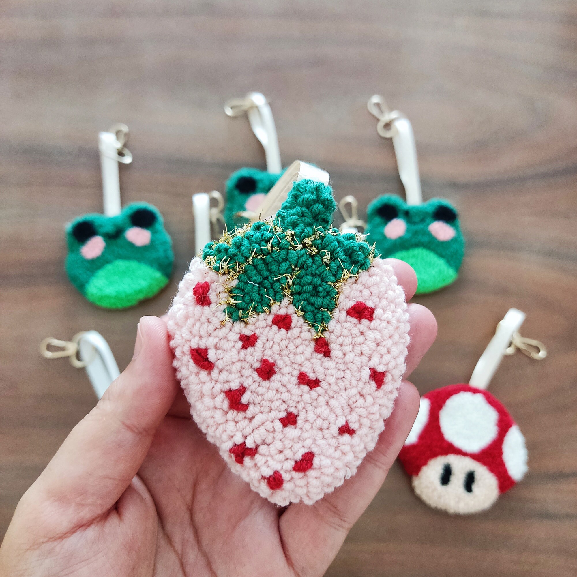 Punch Needle Keychain, Tufted Colorful Keychain, Punch Needle Bag Charm ...