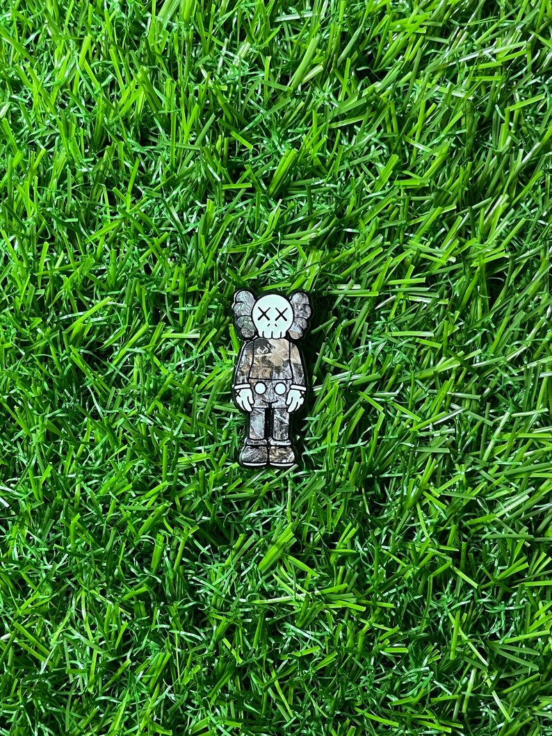 Kaws Pack Pins - Etsy