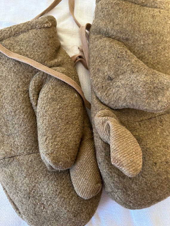 Handmade Rabbit lined Hunting Mittens - Gem