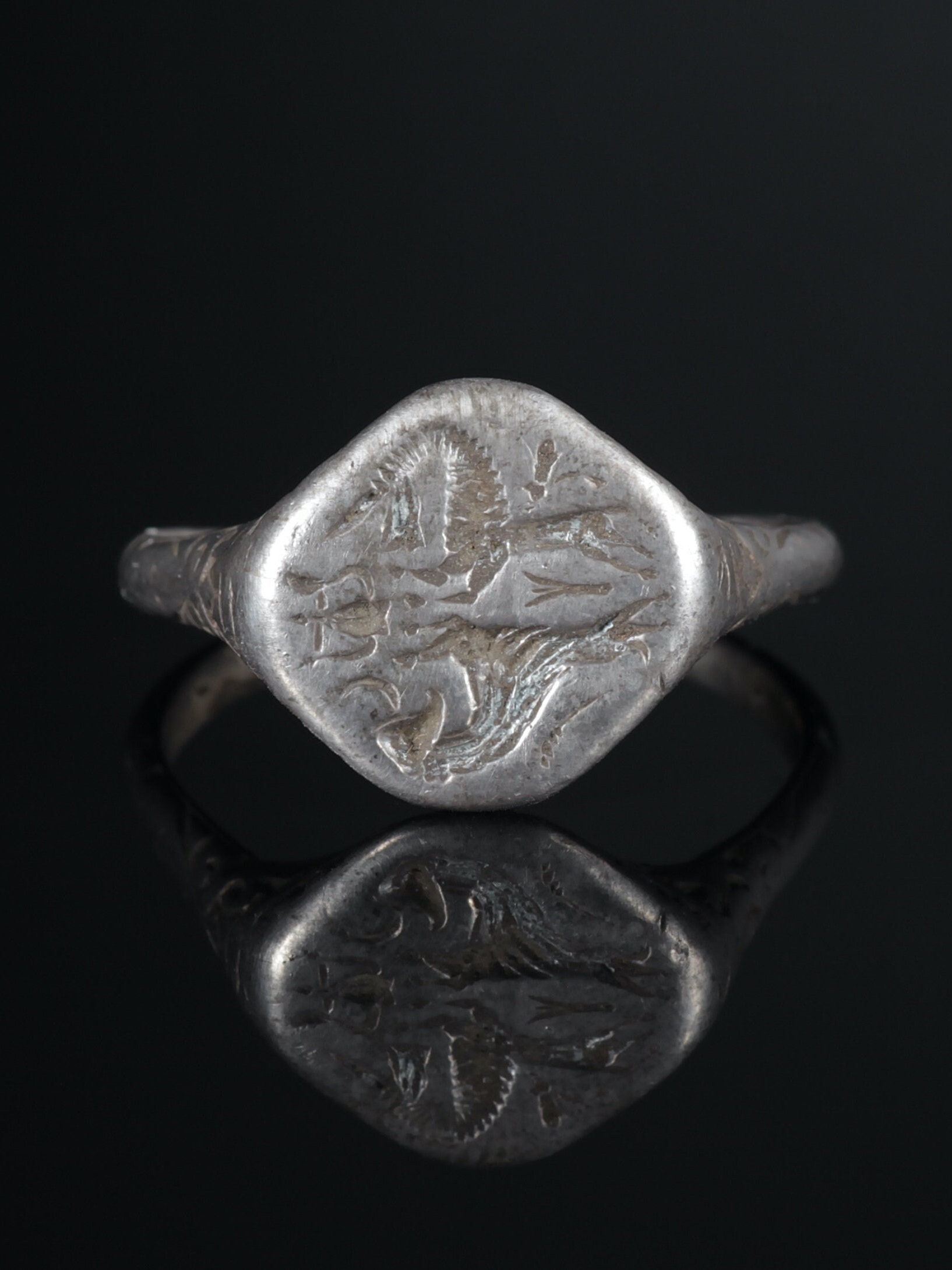 Ancient Signet Ring Engraved Antique Silver Ring Animals in a Duel ...