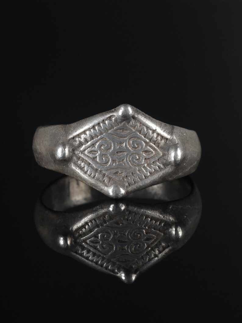 Early Islamic Silver Ring, Medieval Floral Signet, Ancient Artifact - Etsy