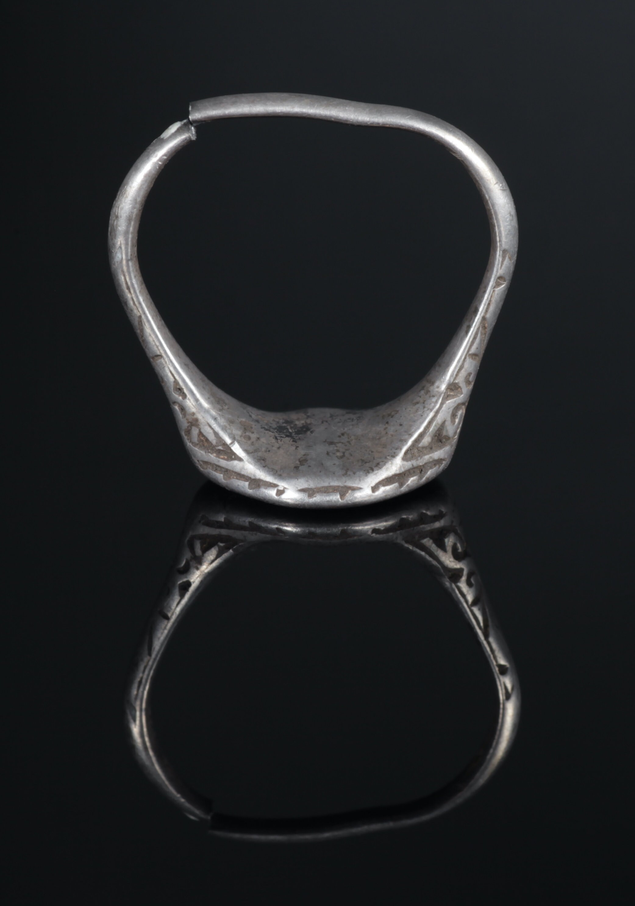 Ancient Signet Ring Engraved Antique Silver Ring Animals in a Duel ...