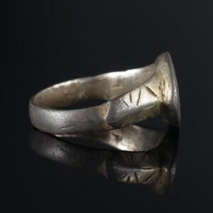 Early Islamic Oval-shaped Ring With Floral Ornament Ancient Rare Signet ...