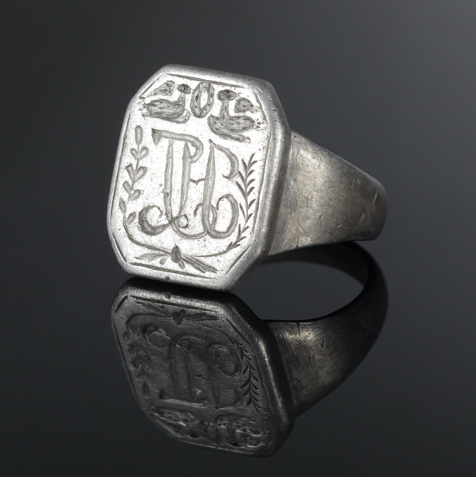 Engraved Initial Silver Signet Ring, Medieval Artifact, Size Q1/2 - Etsy