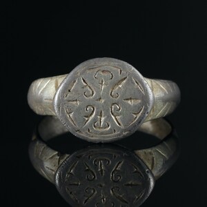 Early Islamic Oval-shaped Ring With Floral Ornament Ancient Rare Signet ...