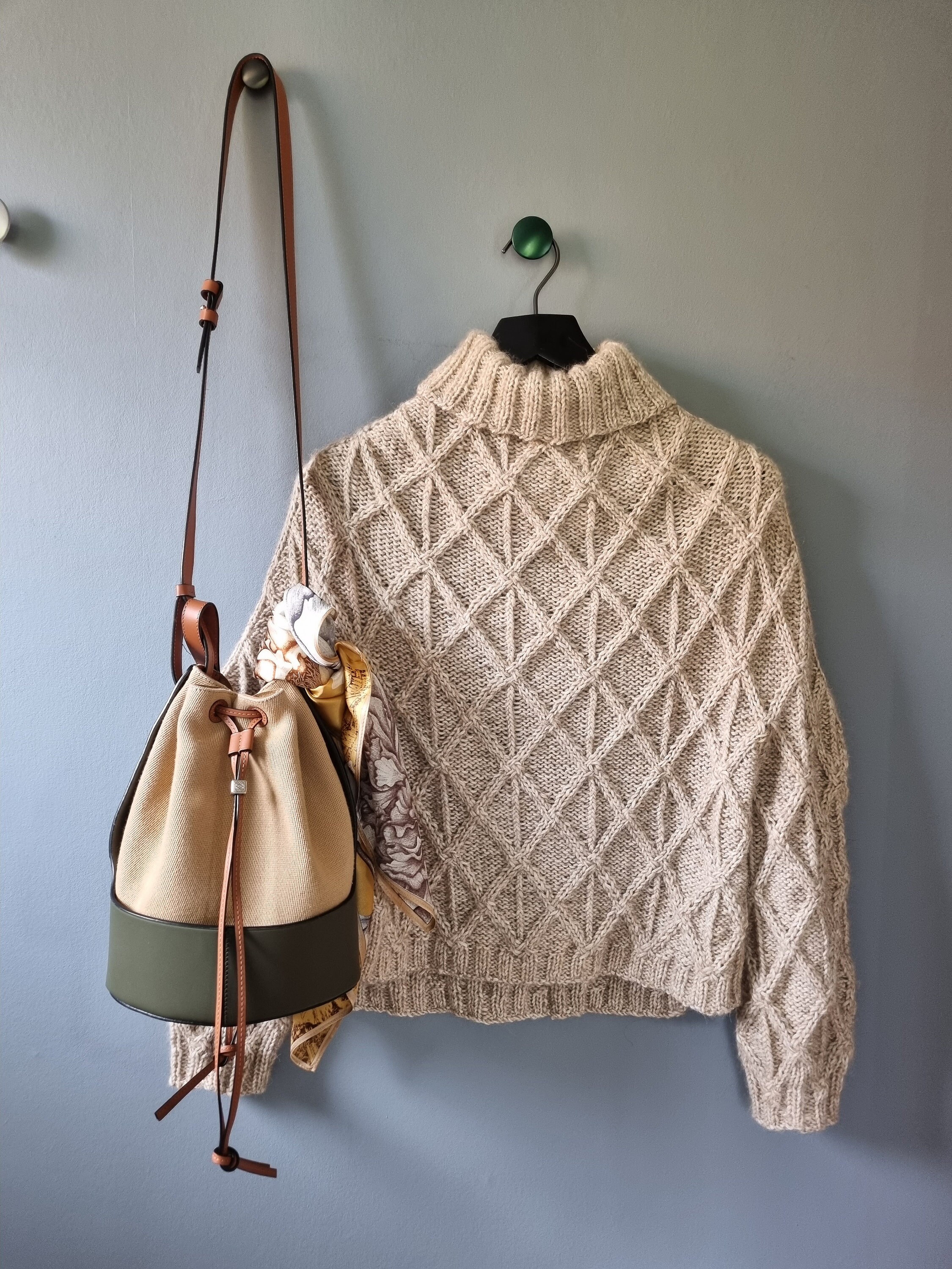 Graphic Sweater, Knitting Pattern for Graphic Sweater - Etsy