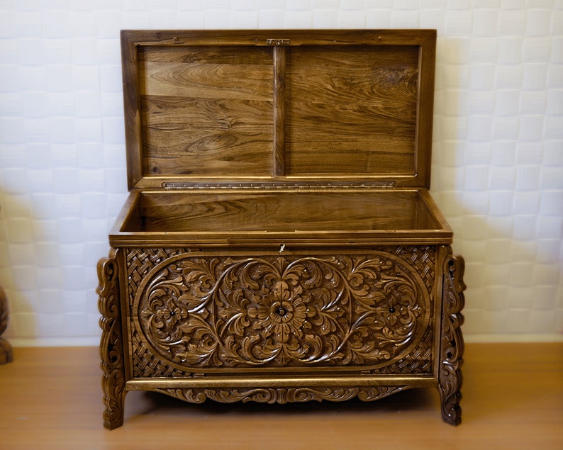 Hand-carved Walnut Wood Trunk, Antique Style Dowry Chest - Etsy