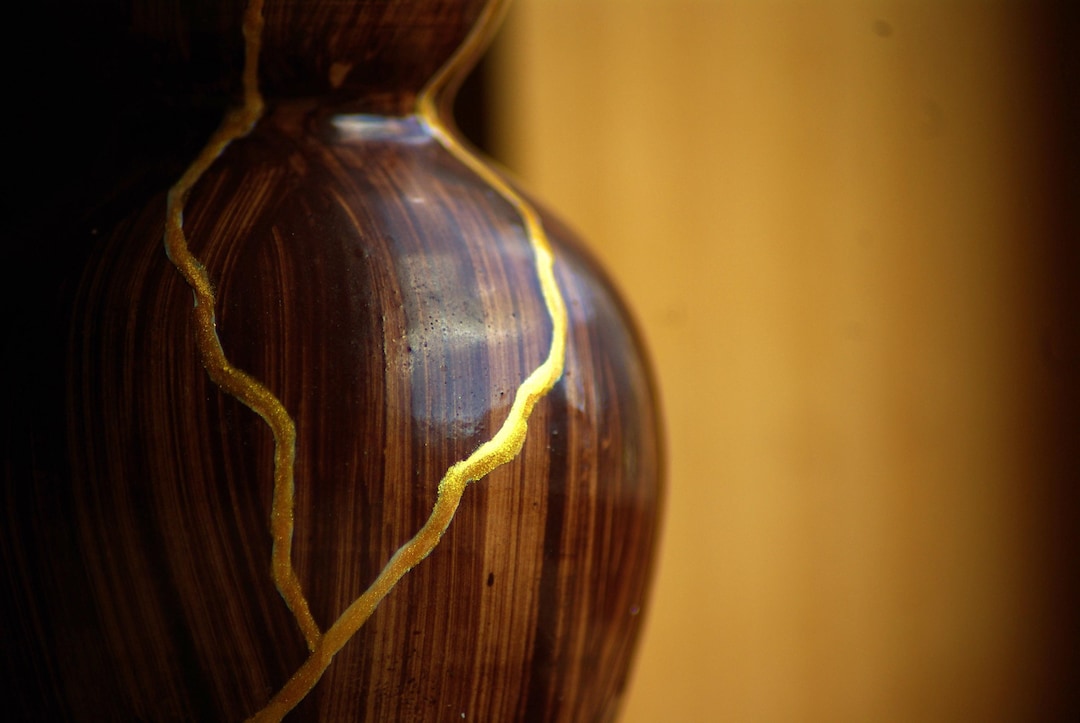 Kintsugi Vase Pair - Brown With Flower Motif - Etsy