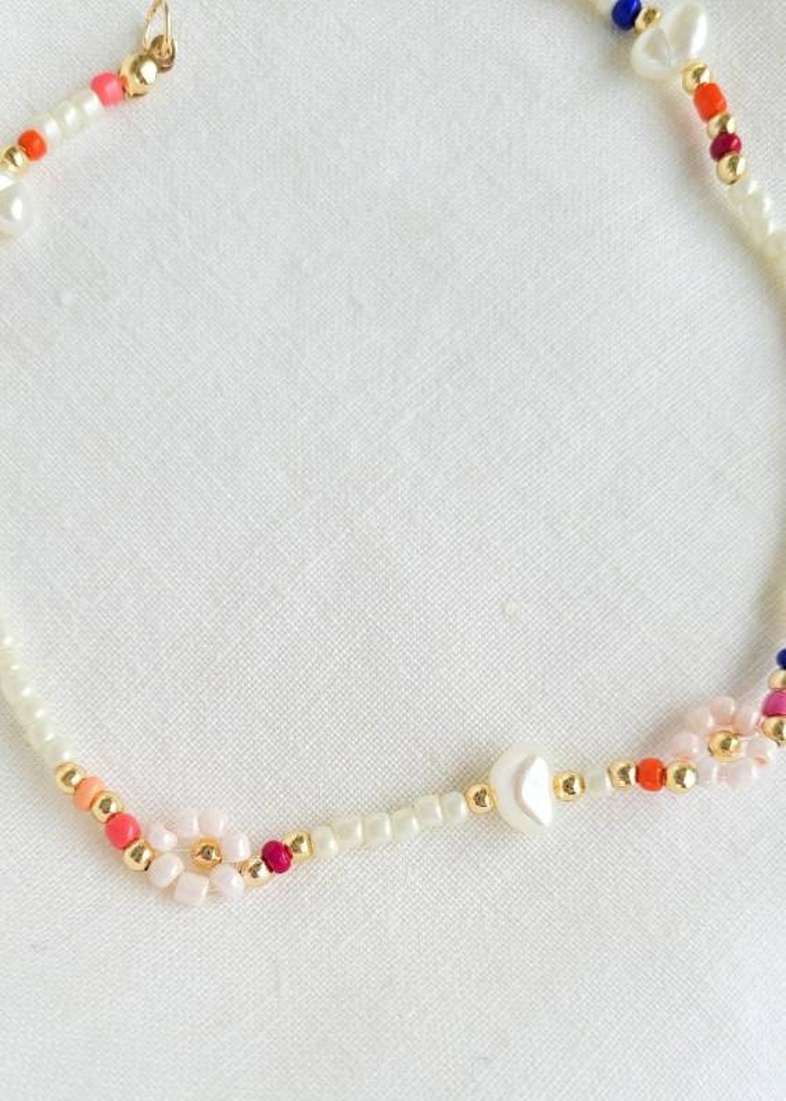 Beaded Daisy Necklace With Pearls, Colorful Flower Seed Beed Necklace ...