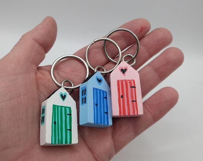 BEACH HUT Keyring - Hand Painted. A Lovely Keyring a Perfect Gift for ...