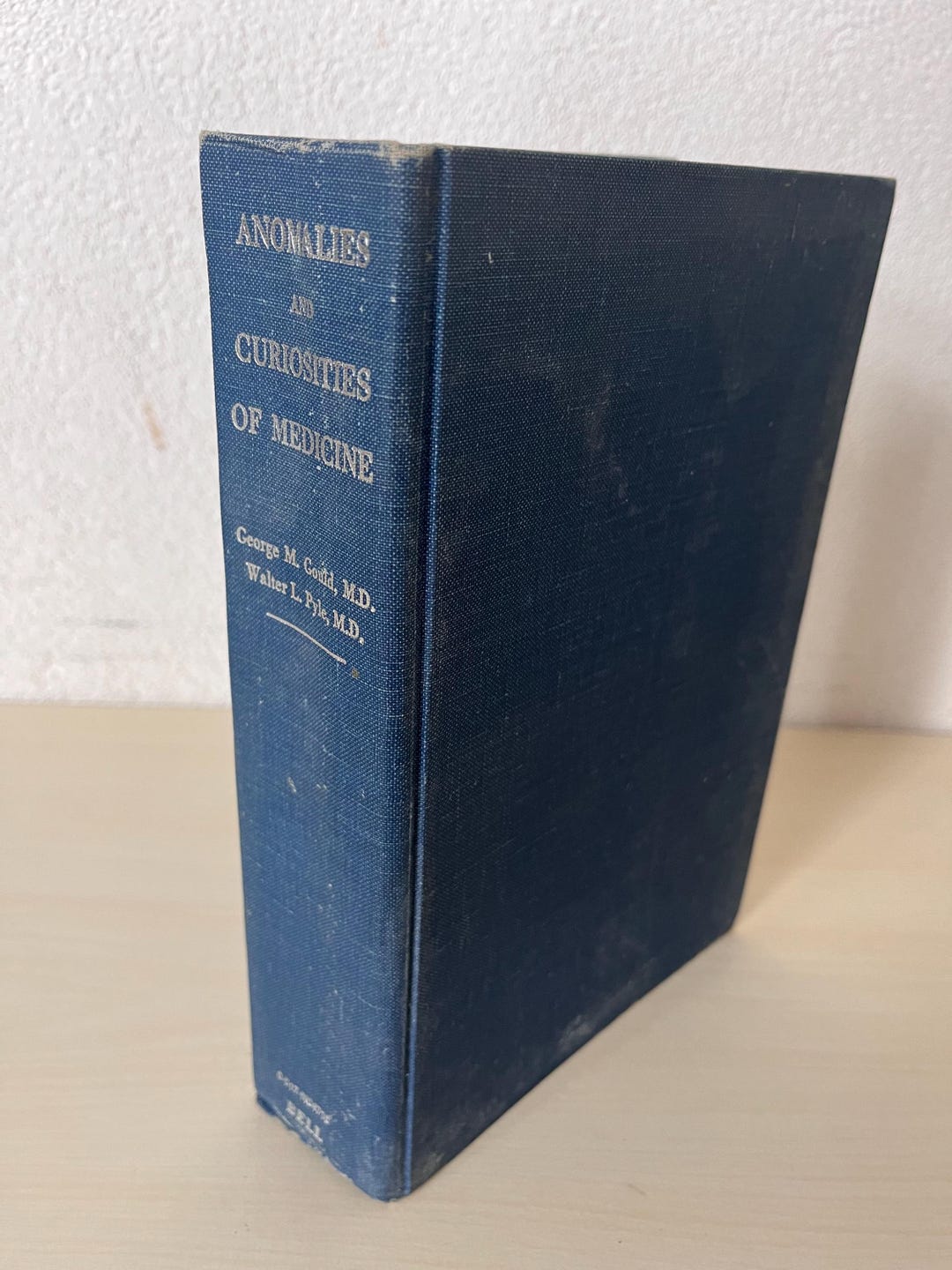 Anomalies and Curiosities of Medicine Hardcover 1956 by Walter L. Gould ...