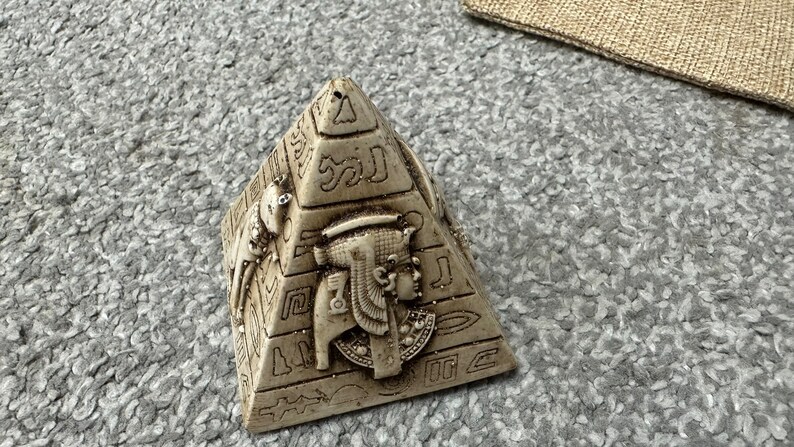 Pyramids Model Gift , 3 Pyramids and a Bag - Etsy