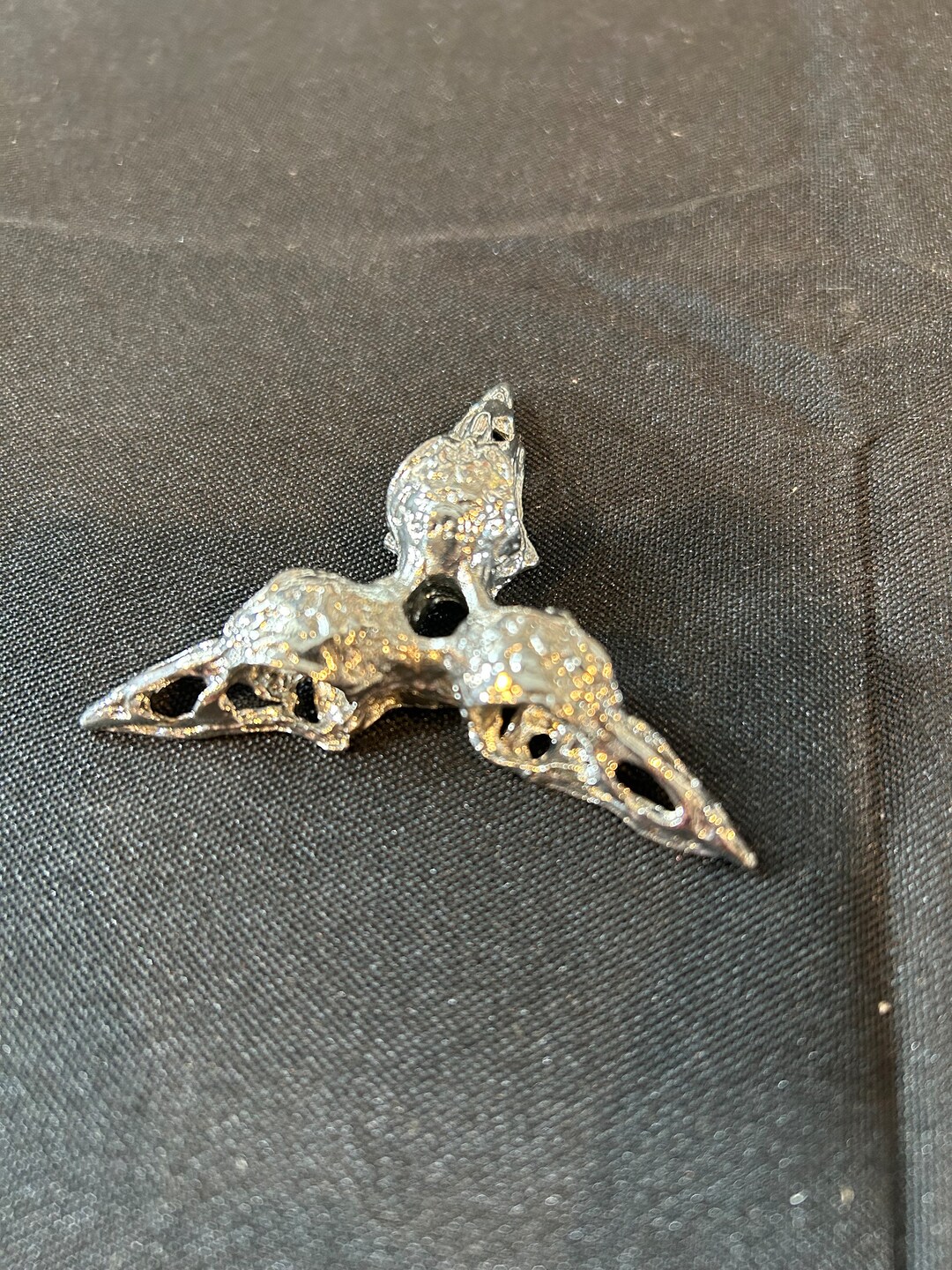 Triple Raven Skull Sphere Stand - Etsy