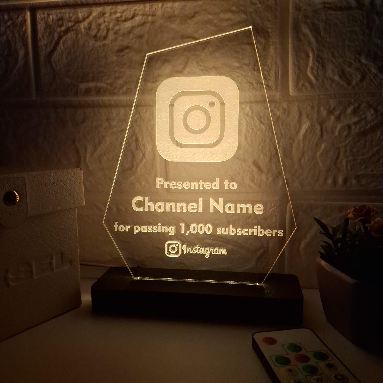 Custom Social Media Award,social Media Achievement Award,pennant ...
