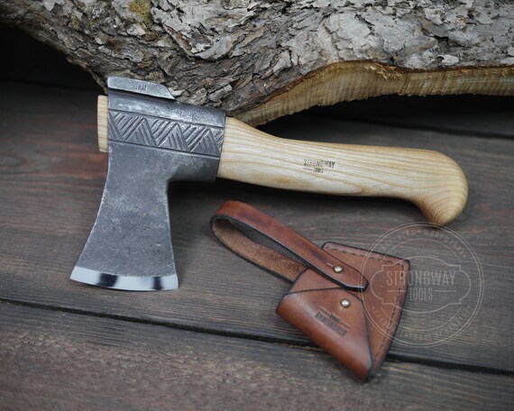 Carpenters axe for bushcraft store