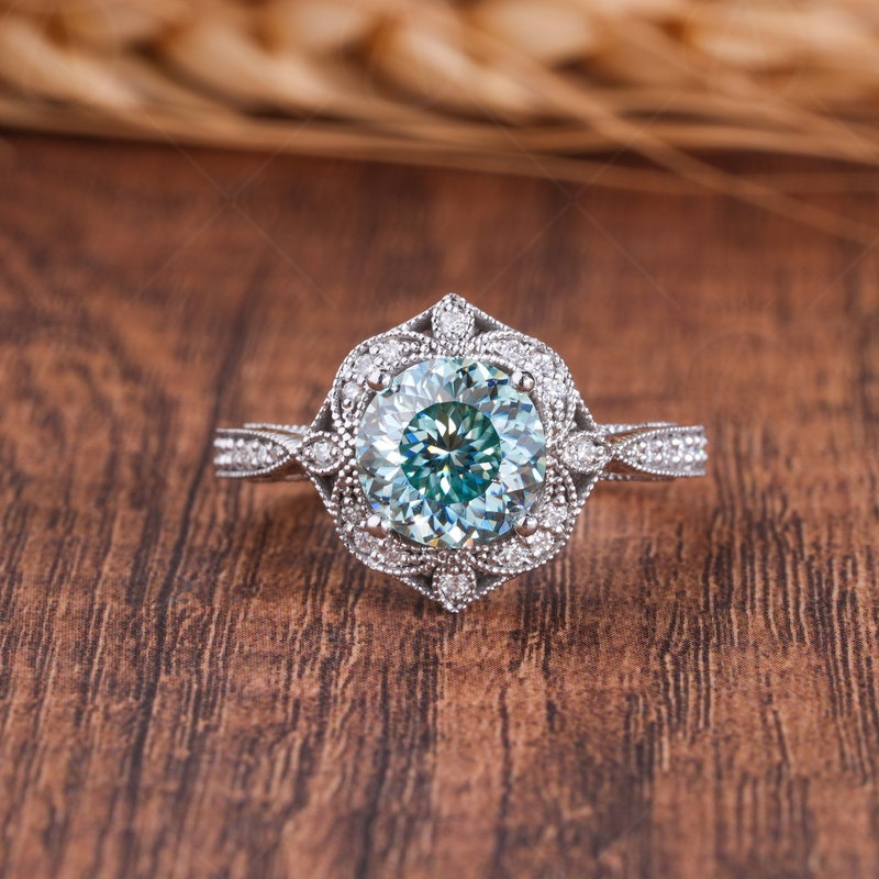 Moissanite Ring - Etsy