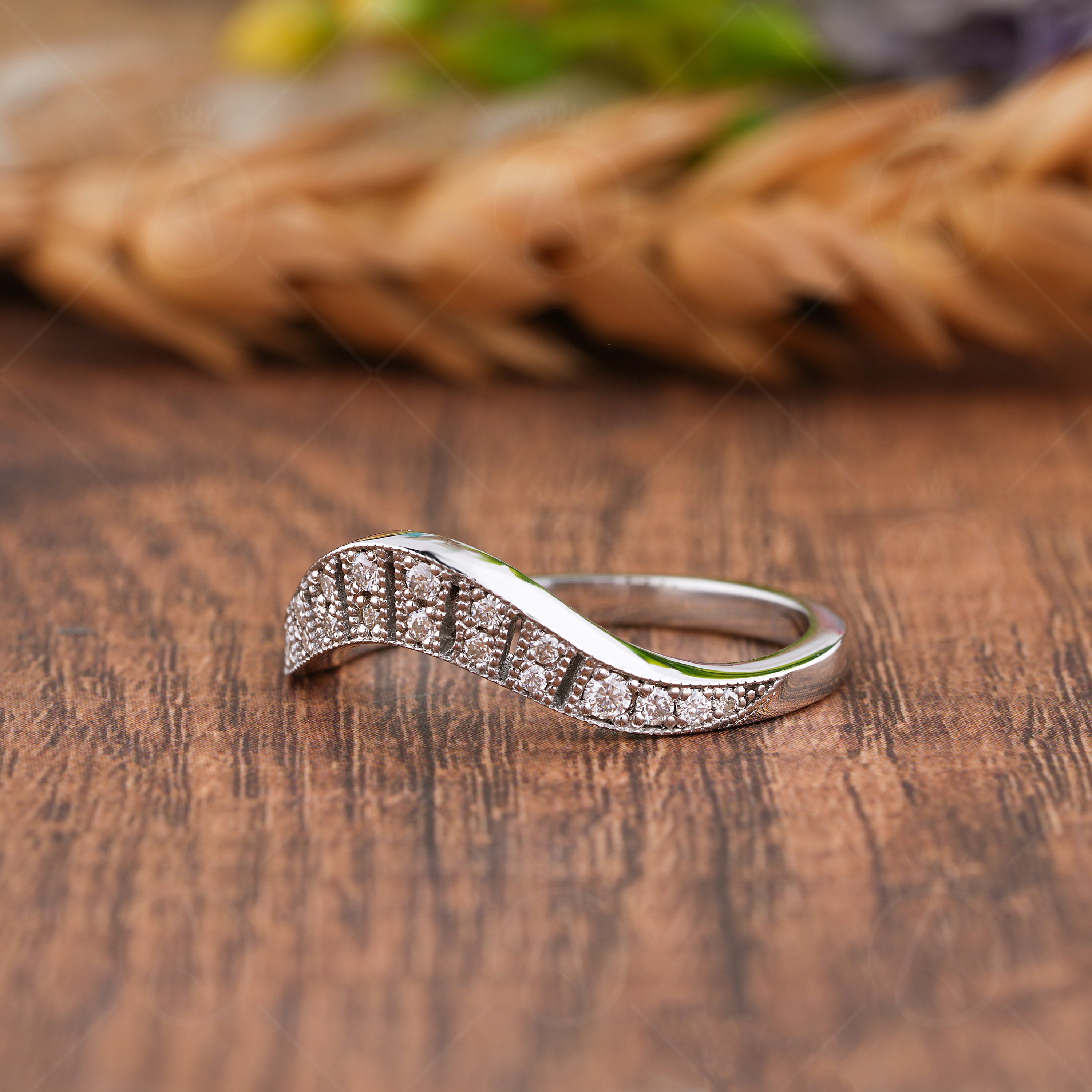 Contour Wedding Bands Women, Vintage Curved Band for Women, Milgrain ...