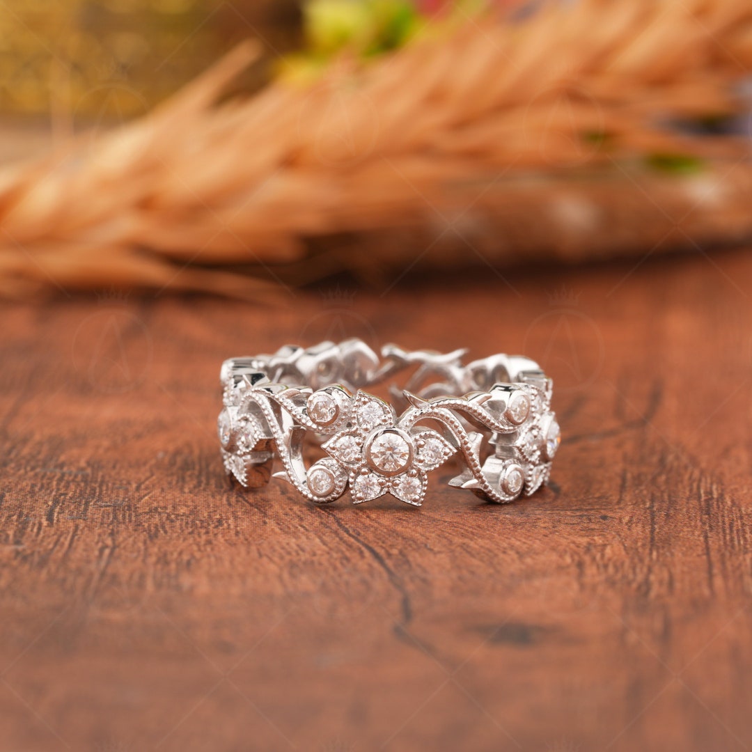 Engraved Floral Wedding Band, Nature Inspired Twig Ring - Etsy