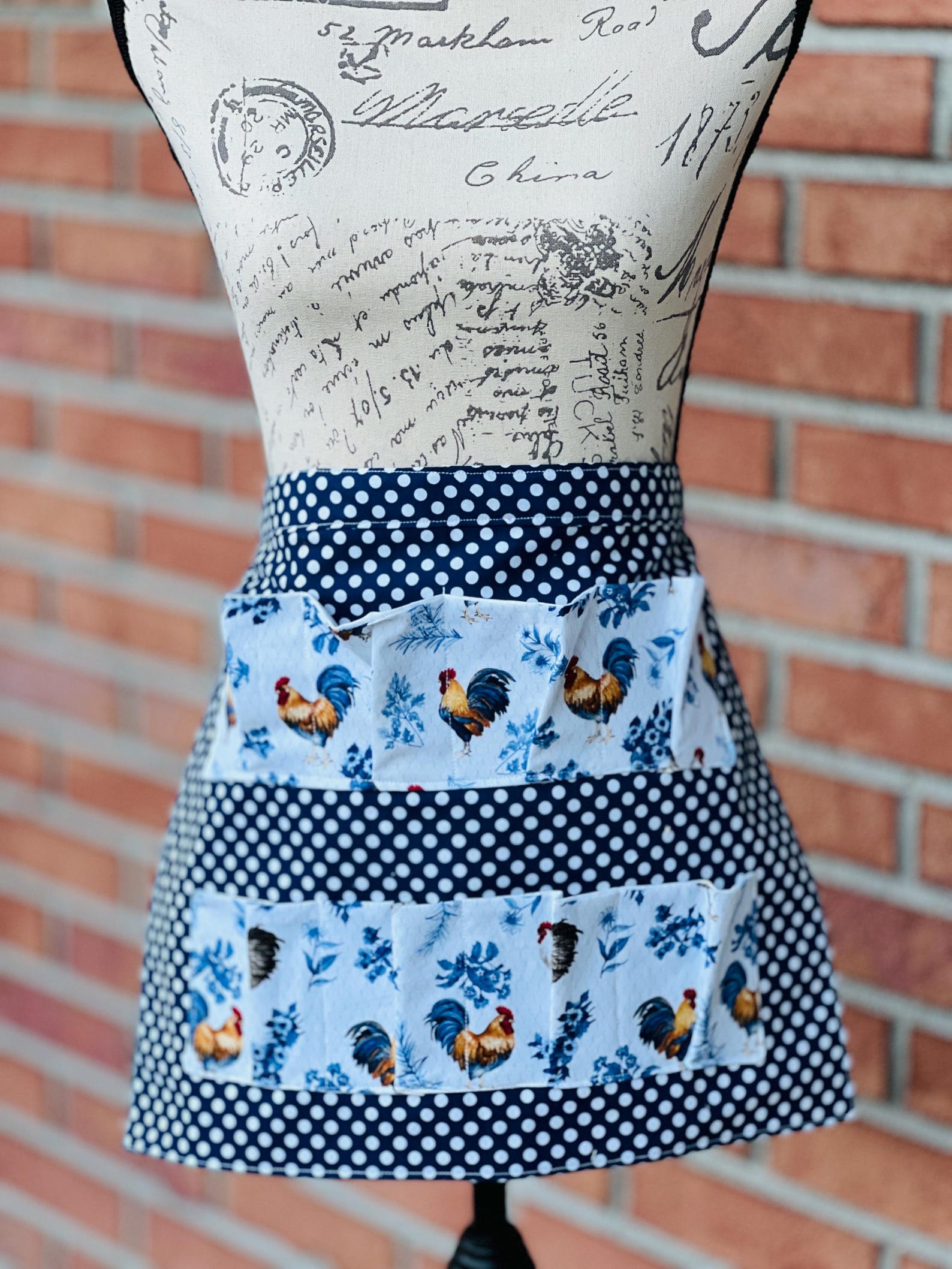 Egg Gathering Apron, Farmhouse Chic, Apron for Egg Collection, Chicken ...