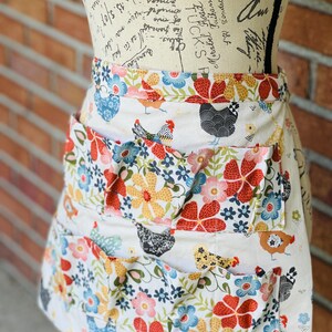 Egg Gathering Apron, Farmhouse Chic, Apron for Egg Collection, Chicken ...