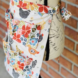 Egg Gathering Apron, Farmhouse Chic, Apron for Egg Collection, Chicken ...
