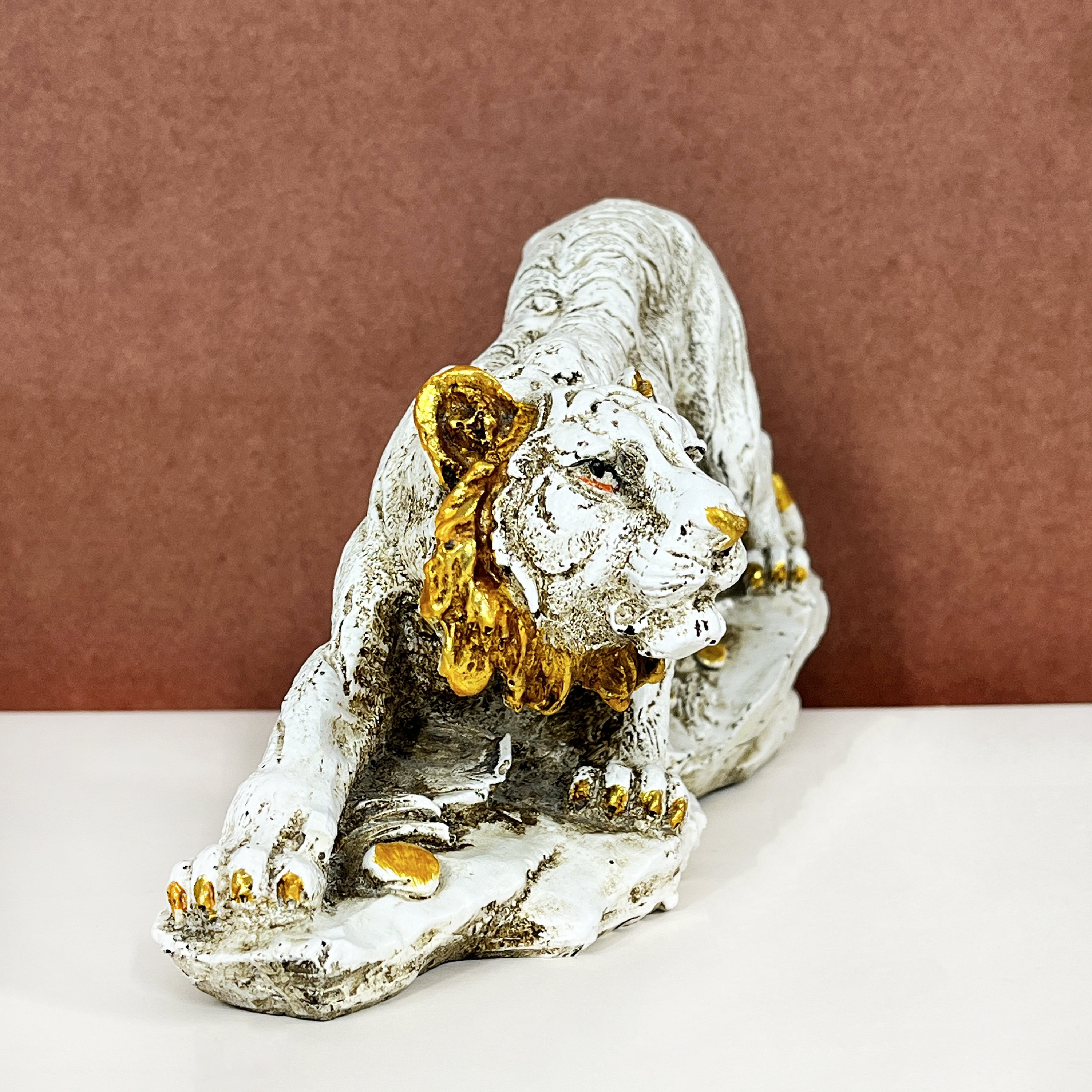 Vintage Tiger Statue Showpiece for Office Decor, Handicraft Tiger ...