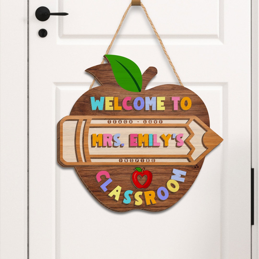 Personalized Apple Teacher Apple Door Sign, Back to School, Custom ...