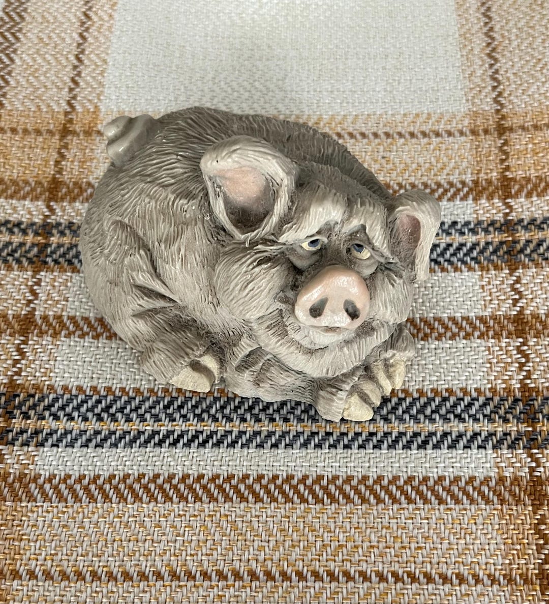 Frumps Pig Figurine dubby D&D Studios - Etsy