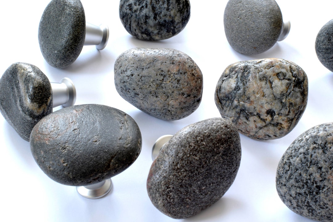 Beach Stone Pulls and Knobs. Kitchen Handles for Dressers, Cuppboards ...