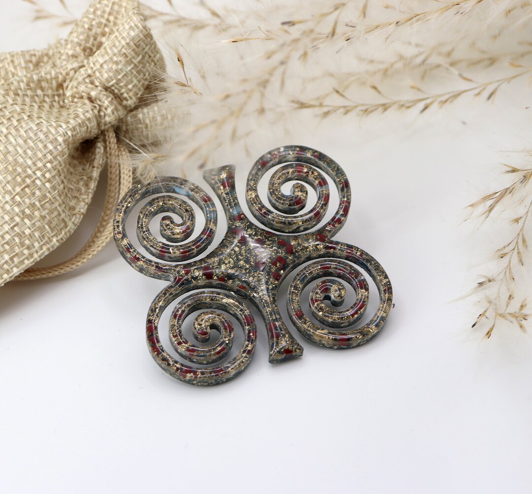 Tribal Symbol Strenght Brooch, Tribal Sings, Epoxy Resin Jewelry, Resin ...