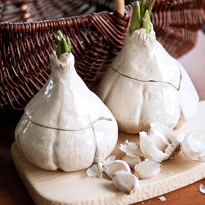 Ceramic Garlic Pot, Garlic Keeper, Pottery Garlic Holder, Cottage ...