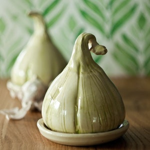 Ceramic Garlic Pot, Garlic Keeper With Grater , Pottery Garlic Holder ...