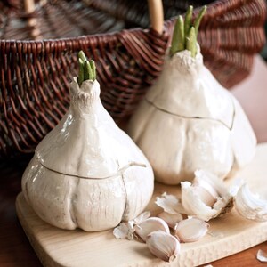 Ceramic Garlic Pot, Garlic Keeper, Pottery Garlic Holder, Cottage ...