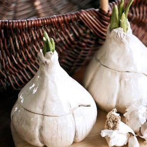 Ceramic Garlic Pot, Garlic Keeper, Pottery Garlic Holder, Cottage ...