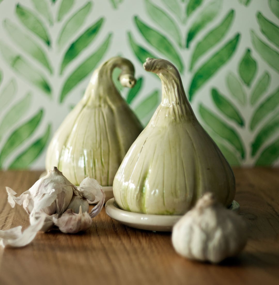 Ceramic Garlic Pot, Garlic Keeper With Grater , Pottery Garlic Holder ...