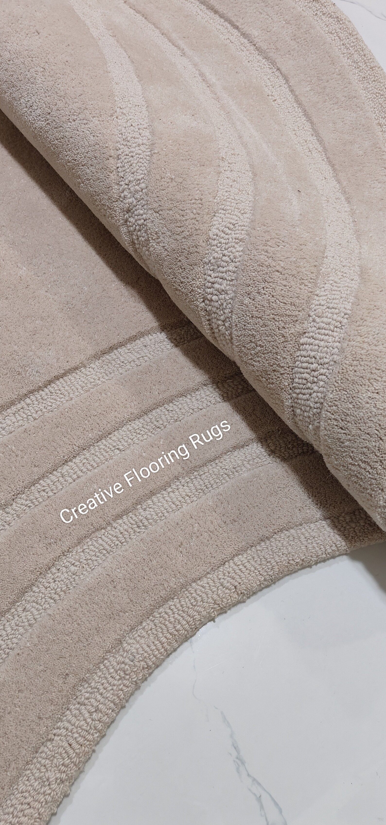 Solid Plain Ivory Kidney Shape Handmade Woolen Tuffted Carpet Premium ...