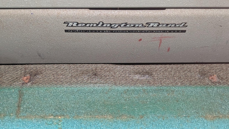 Remington Rand Quiet-riter Miracle Tab Green Typewriter W/ Case Vintage ...