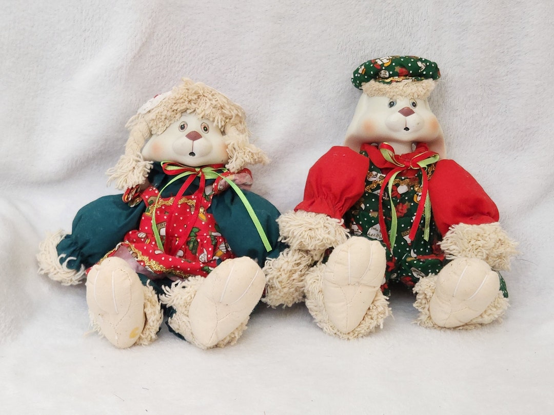 House of Lloyd Christmas Decor Anthropomorphic Bunnies Hip & Hop Bisque ...