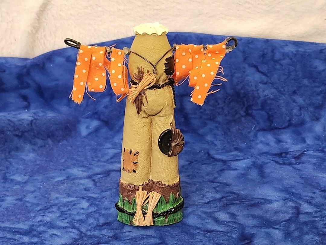 Headless Scarecrow Figurine Holiday Home Decor, Dorm Room Halloween ...