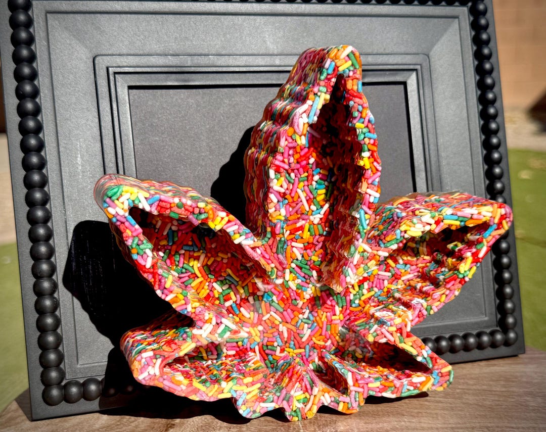 Custom Resin Weed / Marijuana Leaf Ashtray - Etsy