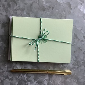 Four Leaf Clover Notecard Set of 8 With White Envelopes - Etsy