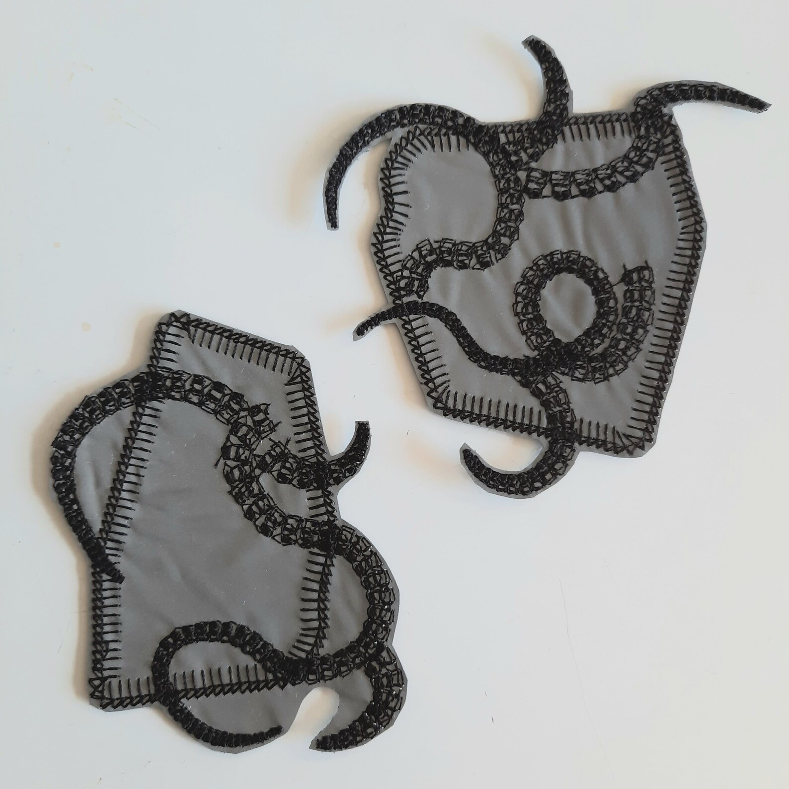 Snakes Medusa Gorgons Worms Pair of Iron on Reflective Embroidered ...