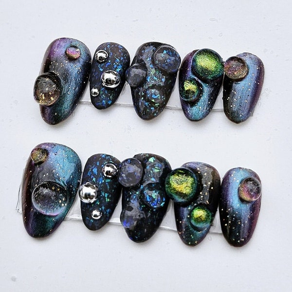 Alien Nails - Etsy