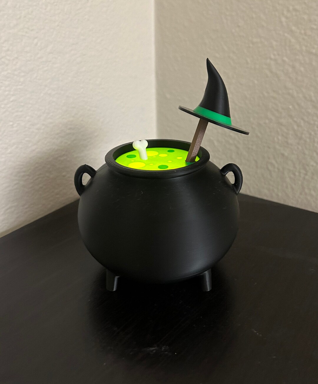 Spooky Witch's Cauldron Decoration With Flickering LED Tealight Candle ...